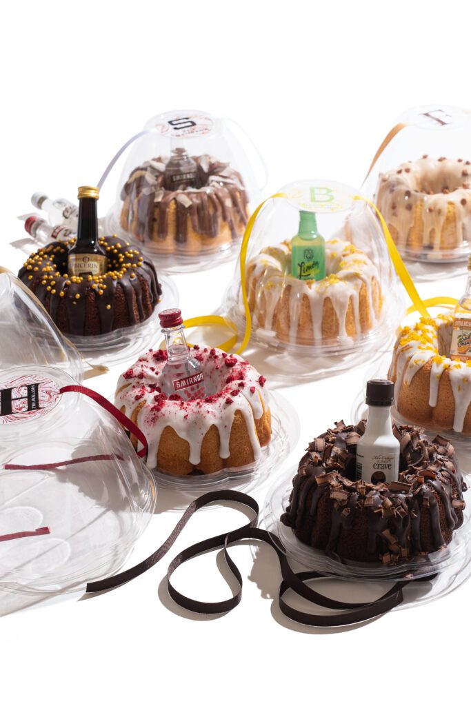 Mini Bundt Cake Gift Boxes: A Sweet Presentation| EstherO Design