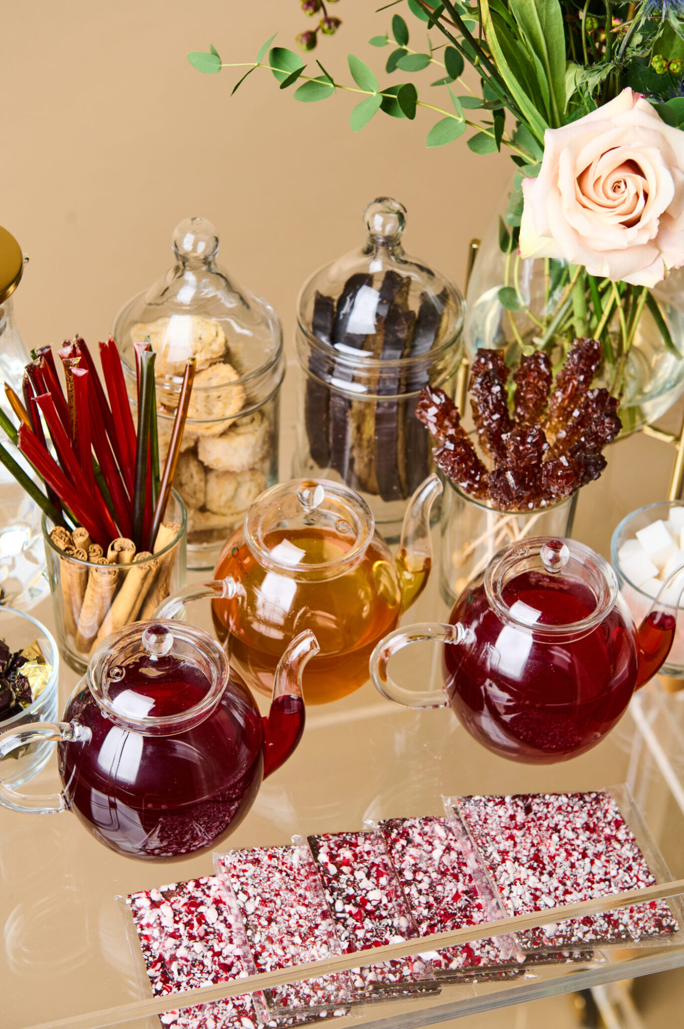 The Hostess with the Mostess: Stylish Tea Station Ideas