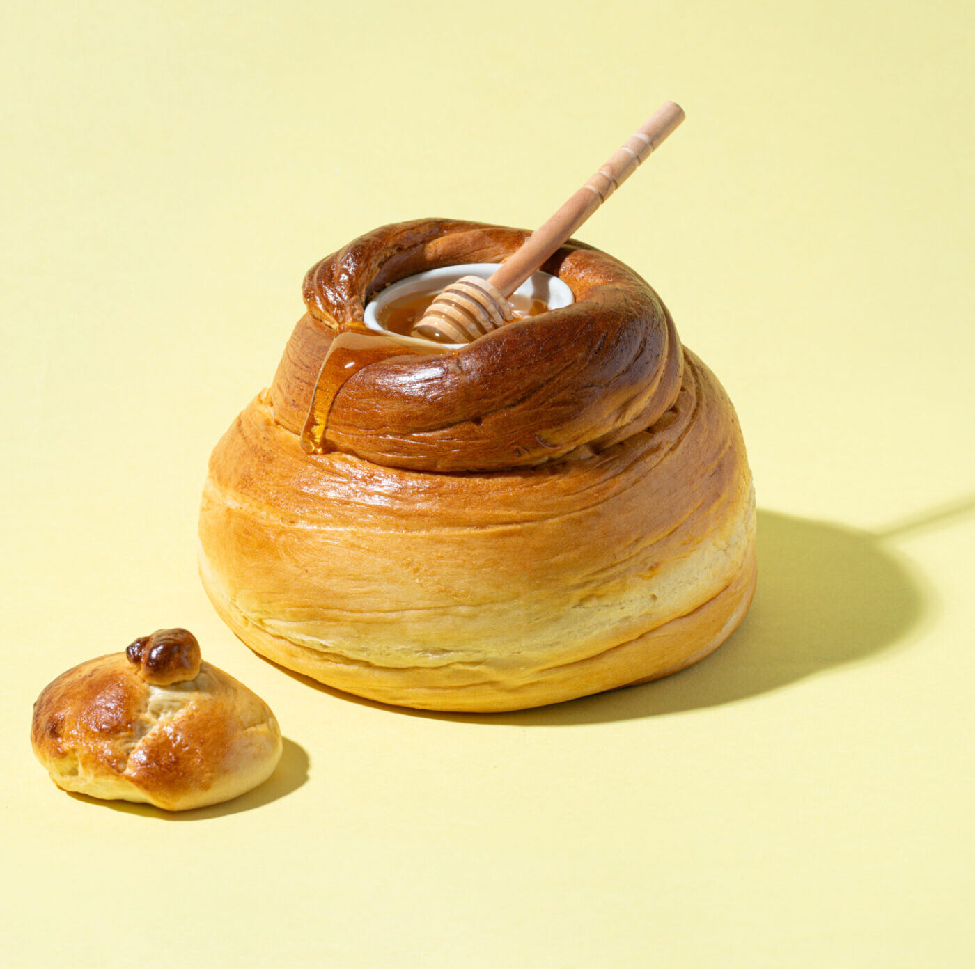 Bee Hive Challah for Rosh Hashanah – Sweet Centerpiece